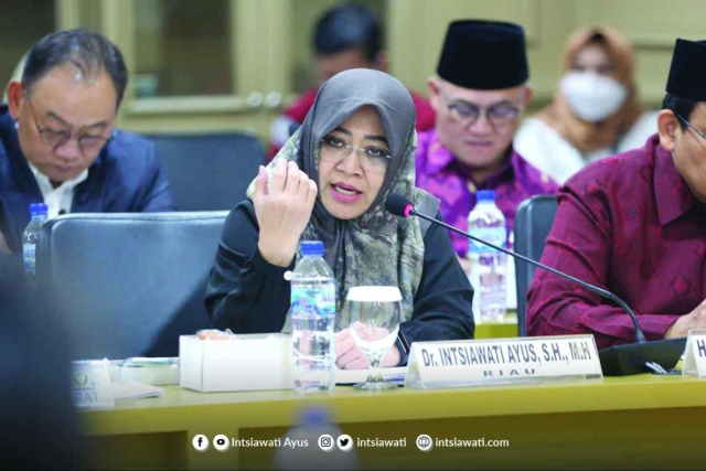 GoRiau - DPRD Riau Sering RDP Tertutup, Ini Pendapat Anggota DPD RI ... GoRiau - DPRD Riau Sering RDP Tertutup, Ini Pendapat Anggota DPD RI ...
