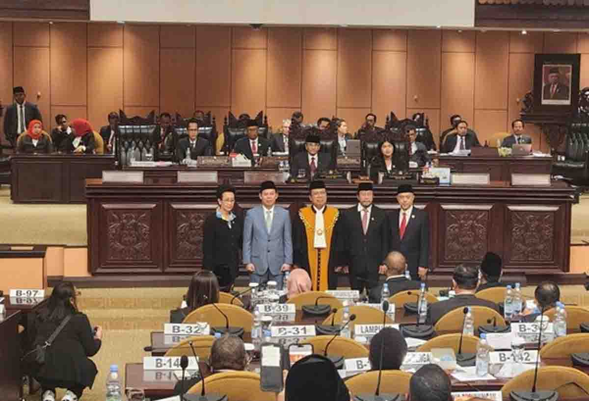 GoRiau - Sultan Najamudin Dilantik Sebagai Ketua DPD RI 2024-2029 GoRiau - Sultan Najamudin Dilantik Sebagai Ketua DPD RI 2024-2029