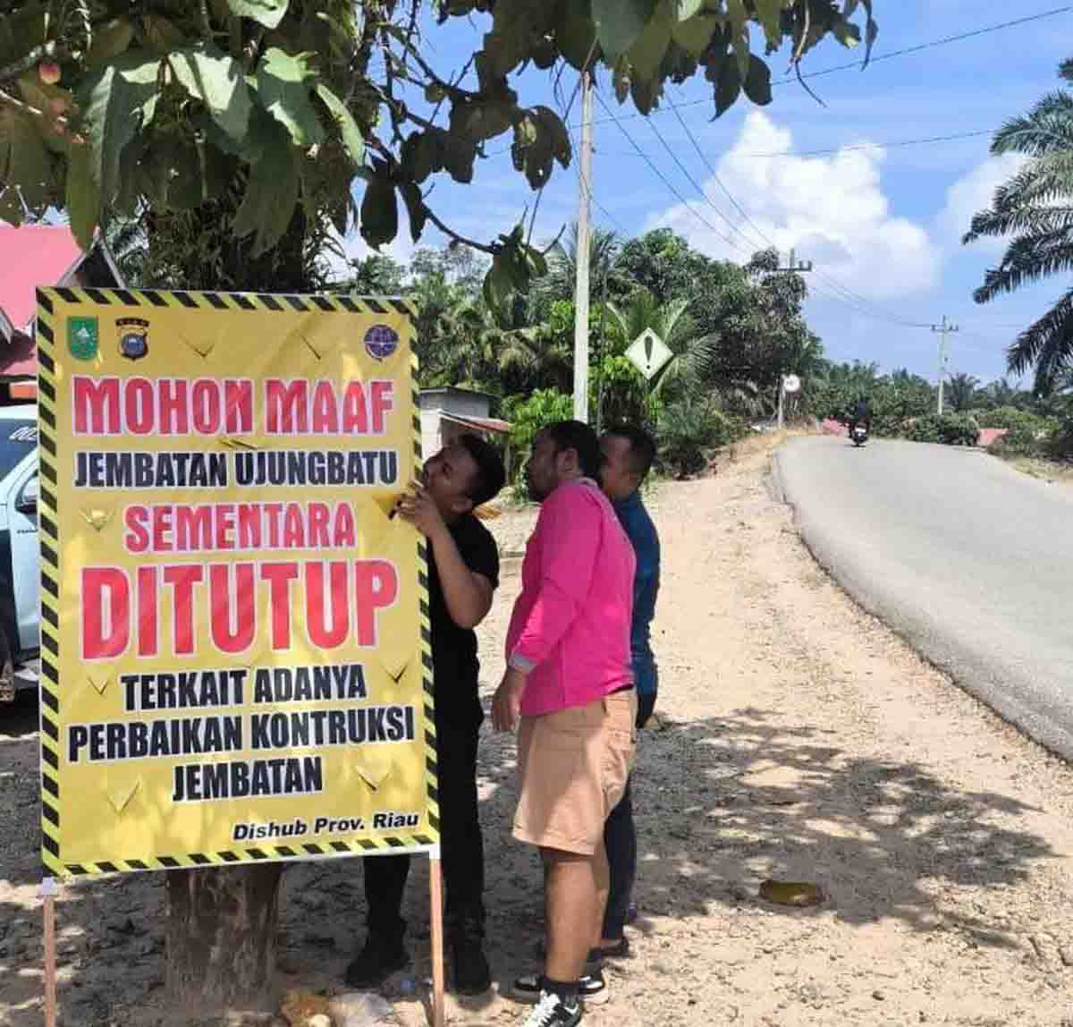 GoRiau - Pemprov Riau Perbaiki Jembatan di Ujung Batu, Lalu Lintas ...