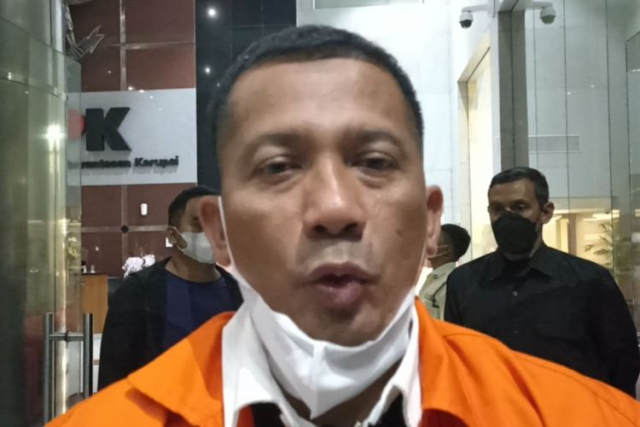 GoRiau - Mengaku Khilaf, Adil Minta Maaf kepada Warga Meranti GoRiau - Mengaku Khilaf, Adil Minta Maaf kepada Warga Meranti