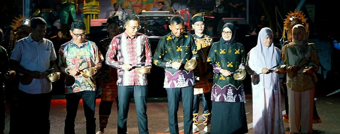GoRiau - Car Free Night Batik Kuansing Carnival 2024 Hadirkan Ragam ...