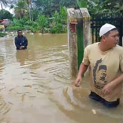 GoRiau - Kuansing Diterjang Banjir; Rumah Warga Terendam Hingga Jembatan Putus