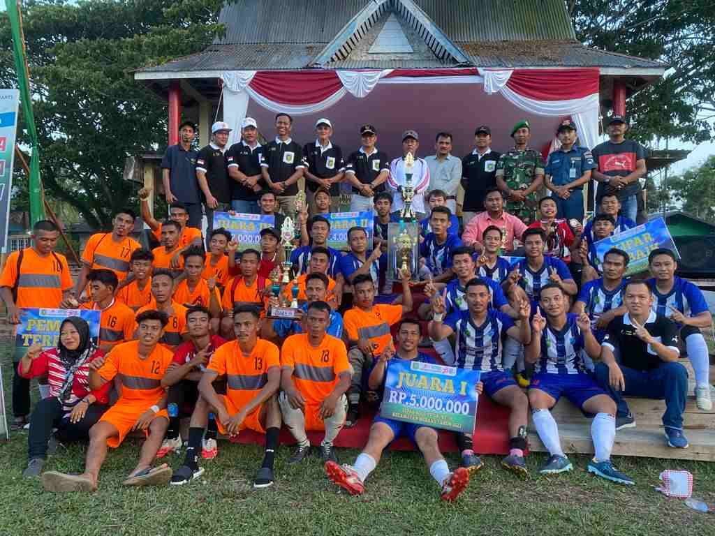 GoRiau - Belitung FC Raih Juara Pertama di Turnamen Sepak Bola Merbau