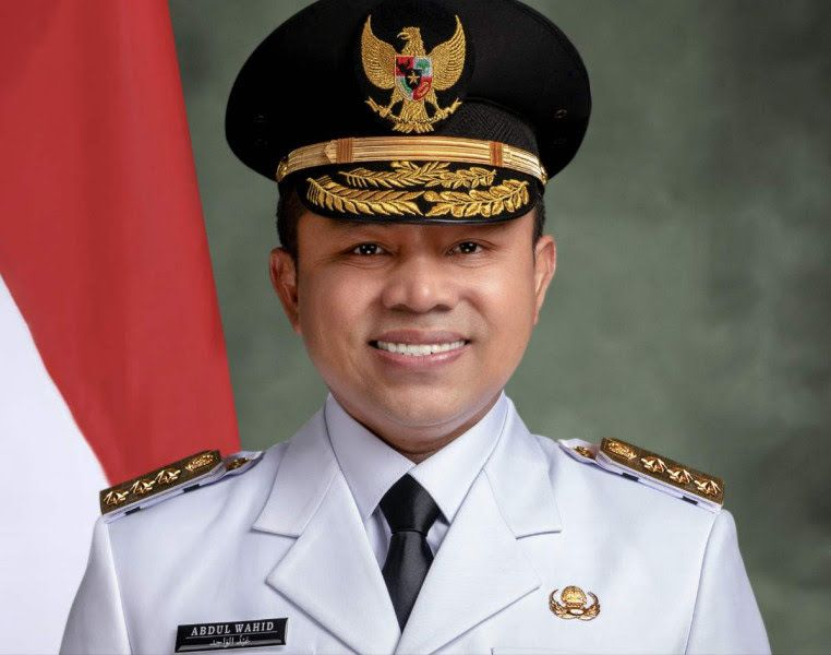 GoRiau - Abdul Wahid: Dari Anak Pesantren hingga Menjadi Gubernur Riau