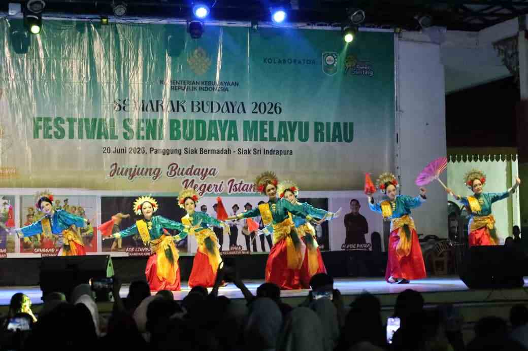 GoRiau - Gemuruh Kompang dan Syair Melayu Guncang Panggung Siak Bermadah