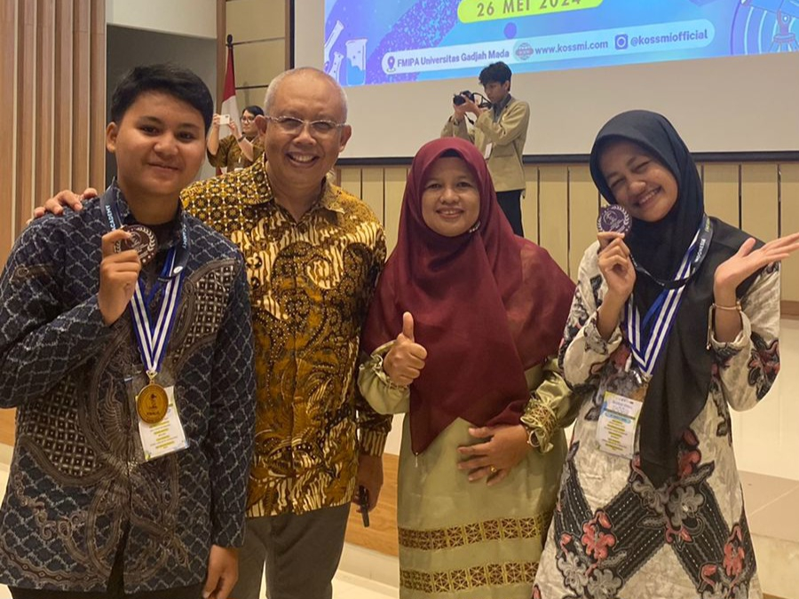 GoRiau - Asdhy Alkhalif Ardy, Siswa MAN 1 Kuansing Ukir Prestasi di Ajang KOSSMI 2024